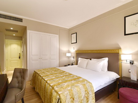 Grand Hotel, Yerevan