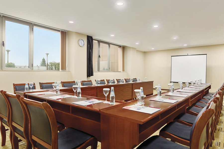 Ramada Plaza by Wyndham Gence Hotel, Ganja