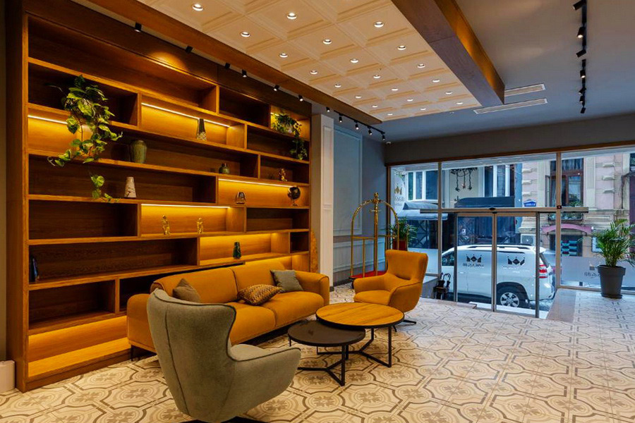 Monarch Hotel, Batumi