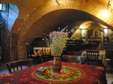 Shavi Lomi Restaurant