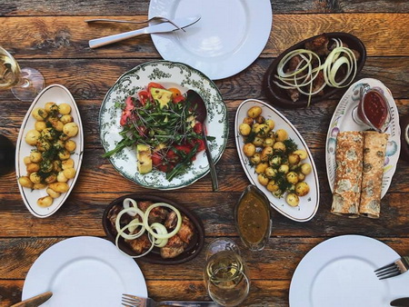 Shavi Lomi Restaurant