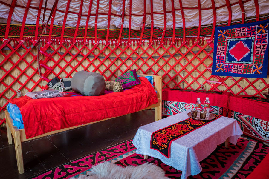 Ak-Sai Travel Son-Kul Yurt Camp, Son-Kul Lake
