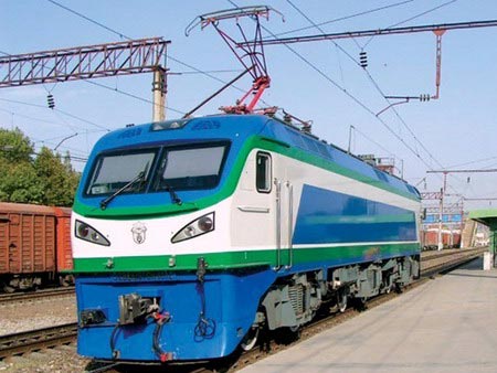 Uzbekistan Railways refreshes locomotive fleet